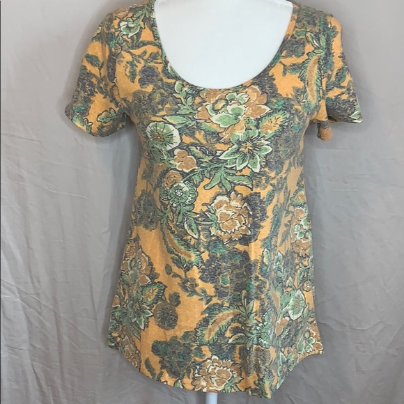 LuLaRoe | Tops | Lularoe Classic Tee | Poshmark